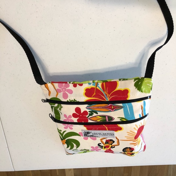 Local Design made in Hawaii | Bags | Fl Hawaiian Aloha Crossbody Bag ...